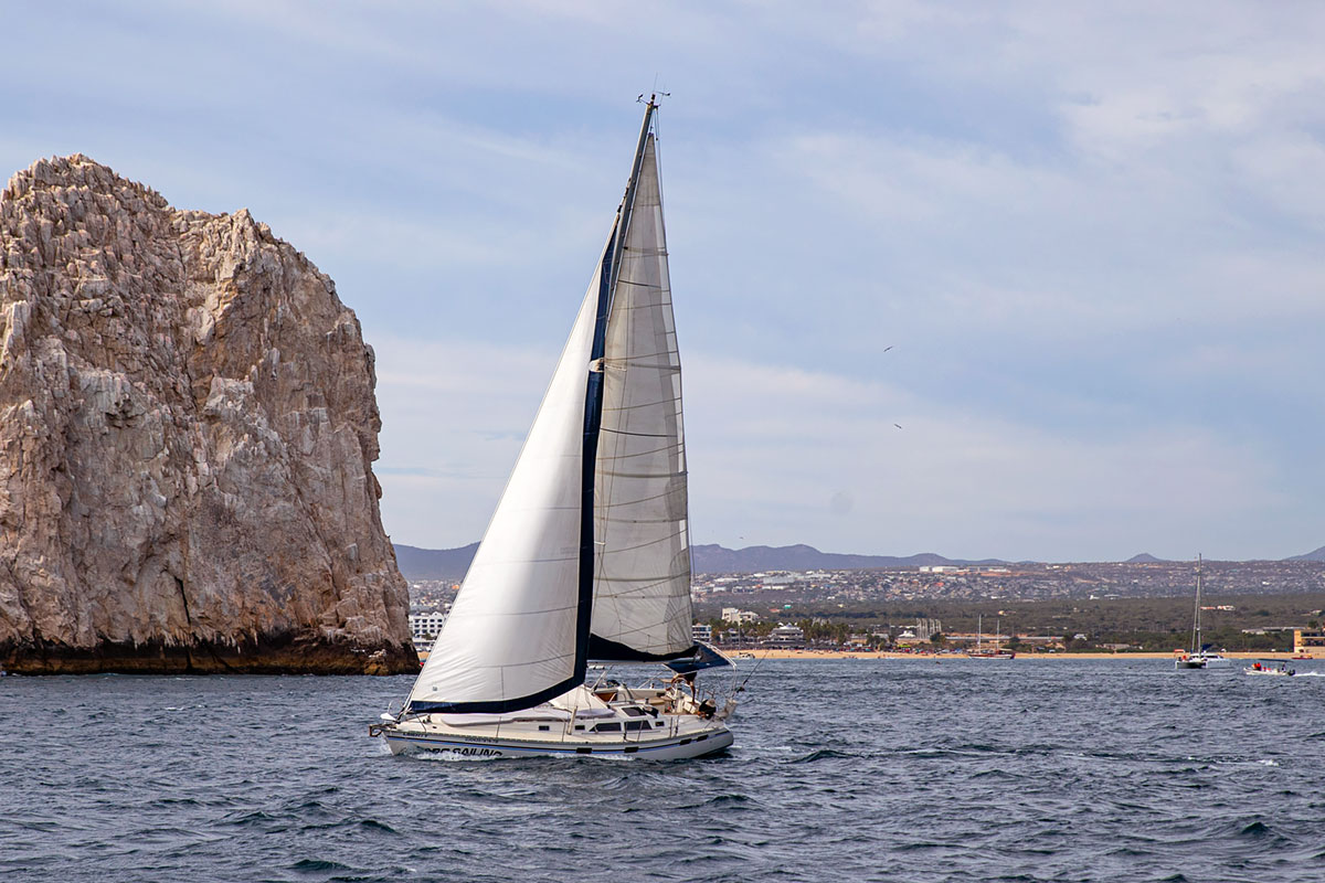 Hunter 38′ Sailboat Gallery - Cabo Sailing